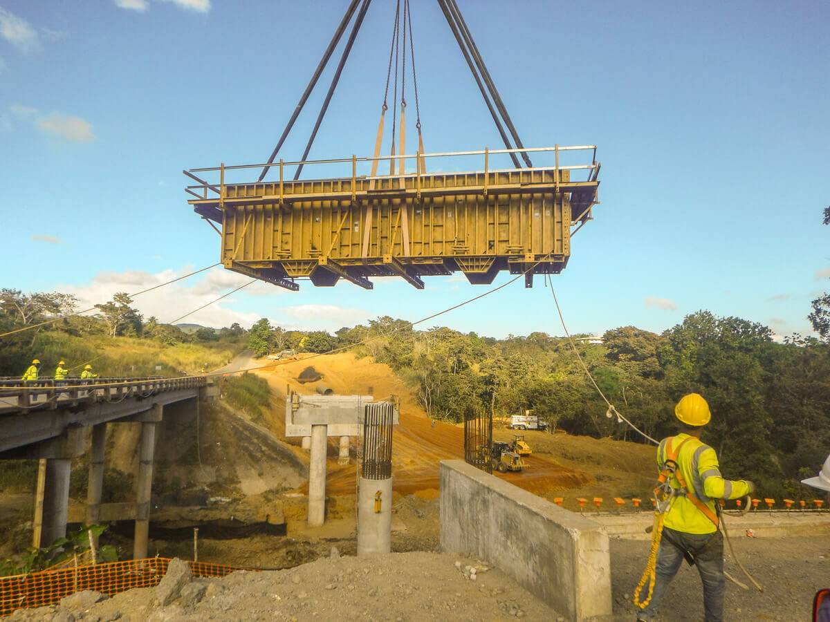 PLATE GIRDER Self-Spanning Formwork - EFCO Formwork Solutions