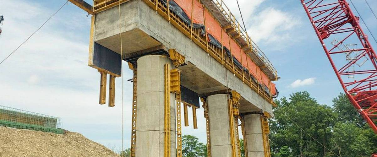 Houbolt Bridge, Joliet, Illinois | EFCO Forms